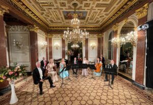 Schoenbrunn Palace Orchestra - Schloss Schönbrunn Orchester