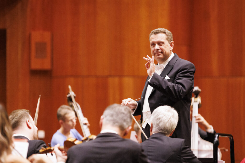 Schoenbrunn Palace Orchestra - Schloss Schönbrunn Orchester